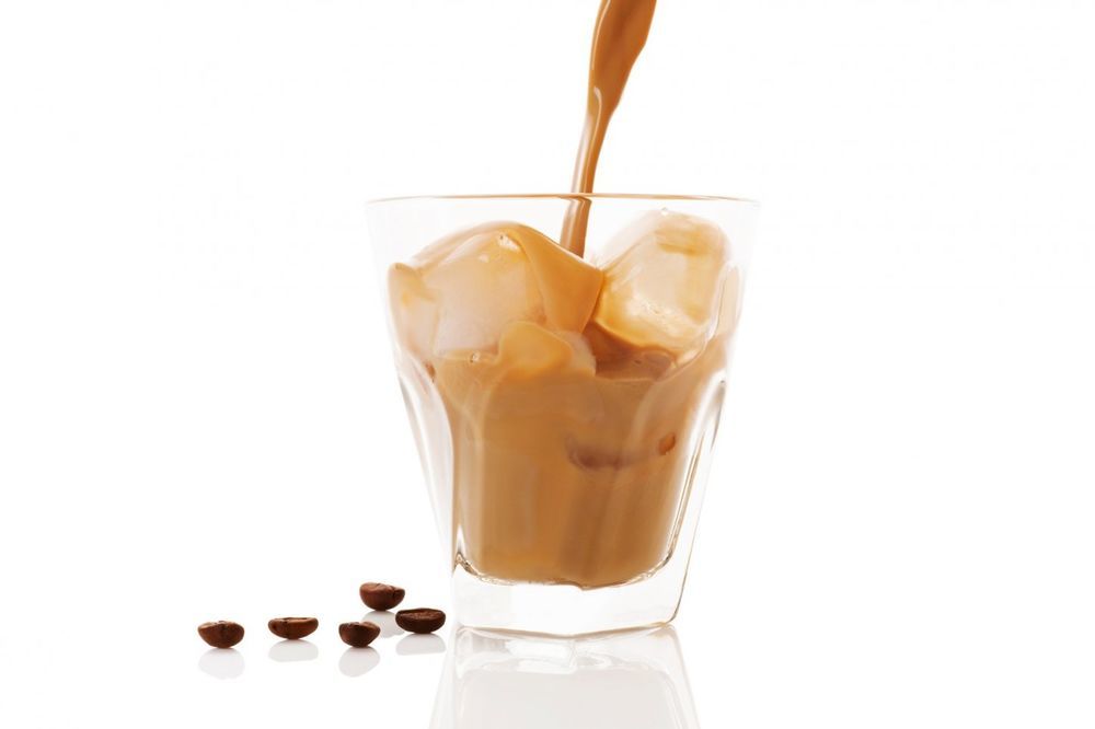 How to make a delicious ice latte - a chilled drink recipe for coffee ...